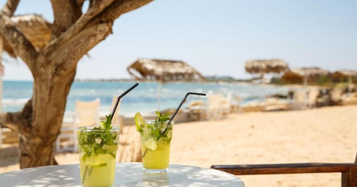 5 Must-Visit Beach Bars in Cyprus for the Ultimate Summer Vibes